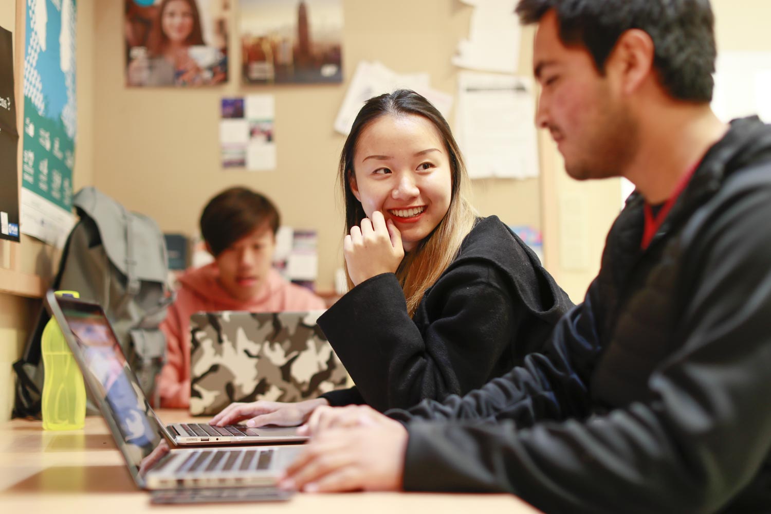 Institut Catholique des Hautes Études Commerciales (ICHEC) - ictjob.be